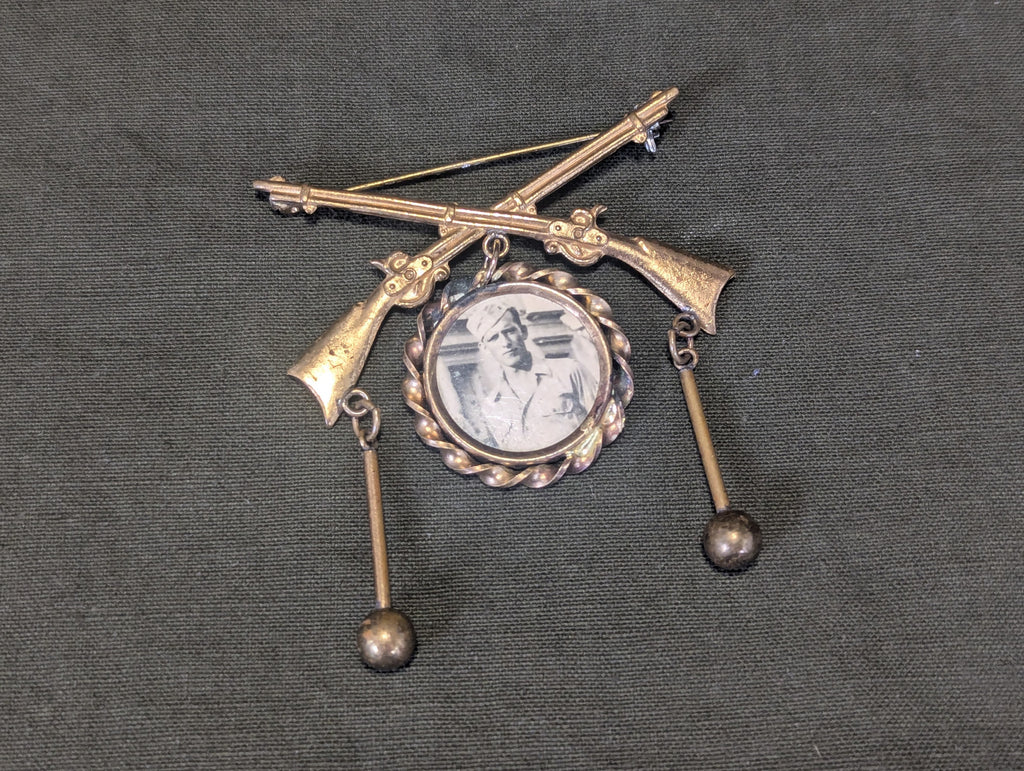 Crossed Rifle Infantry Sweetheart Pin with Soldier's Photo