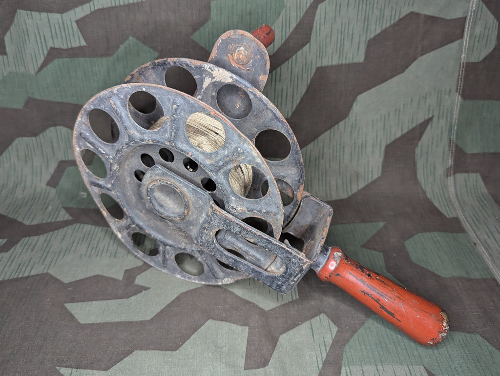 1944 Hand Cable Reel