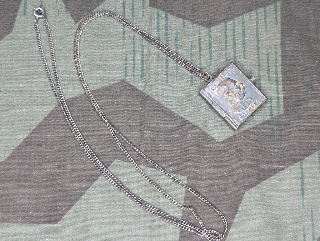 Kaiser Franz Joseph An Meine Völker 1915 Necklace