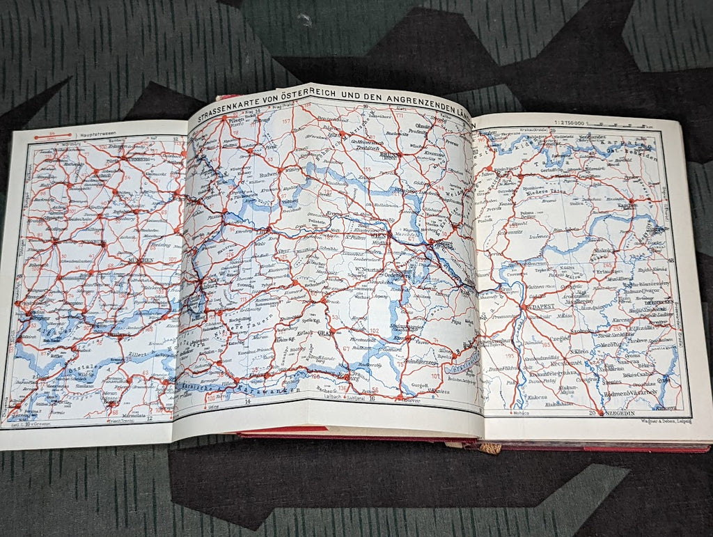 Vienna and Budepest Tourist Guide and Maps 1936