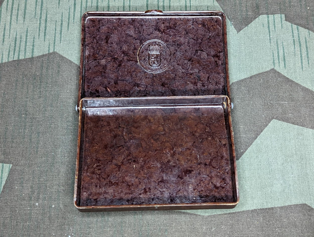 Berlin Bakelite Checkered Lid Cigarette Case