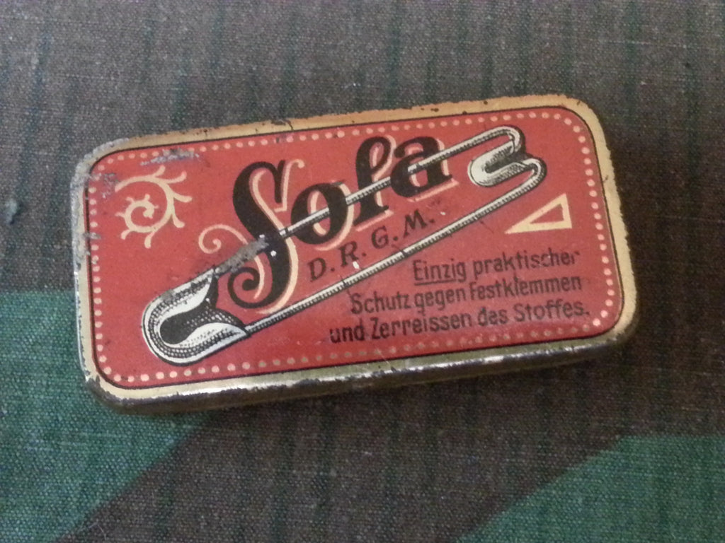 Vintage 1930s/1940s WWII-era German Sola Safety Pin Tin