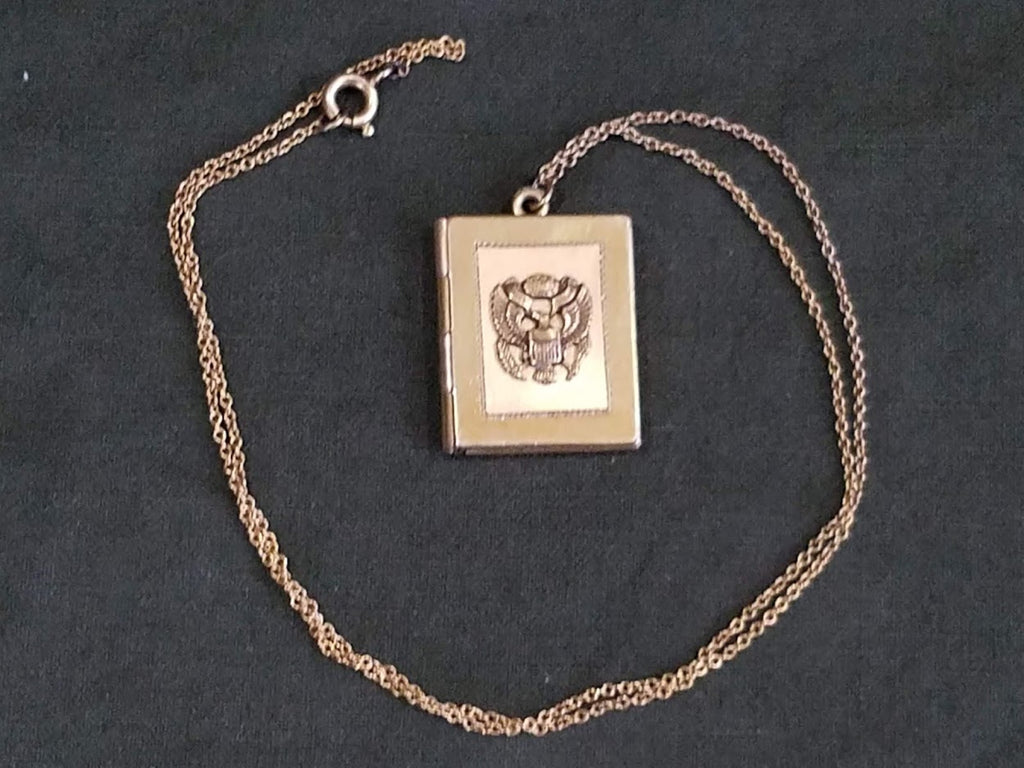 Vintage 1940s WWII US Army Sweetheart Locket