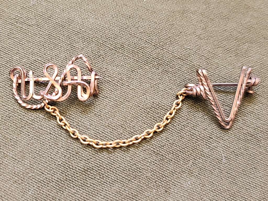 Vintage WWII USA V for Victory Sweetheart Wire Pin Brooch